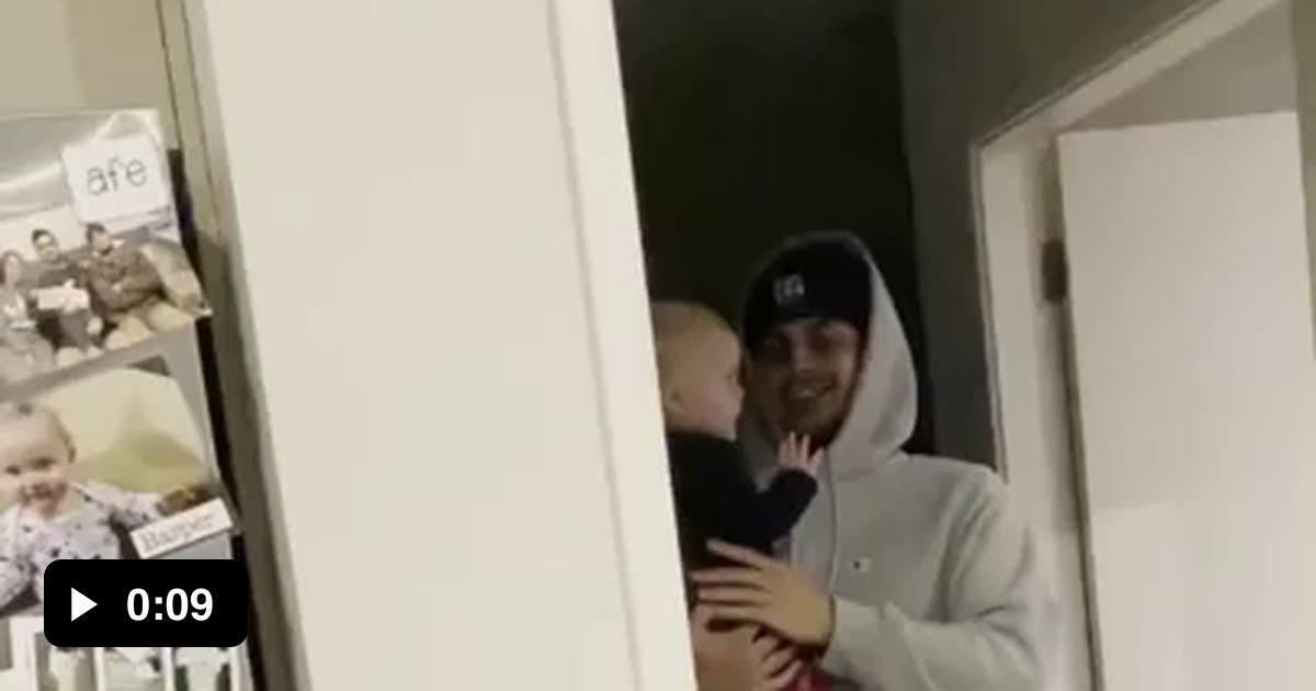 The baby’s cute lil “otay” - 9GAG