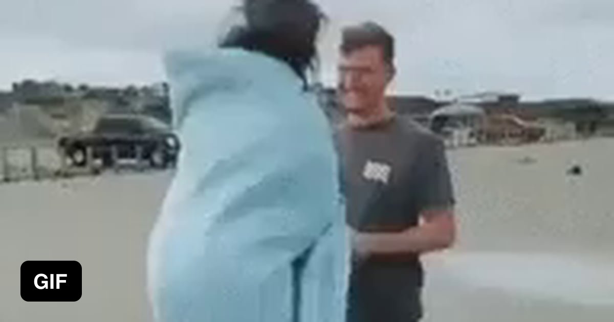 Doing happy tippy taps - 9GAG