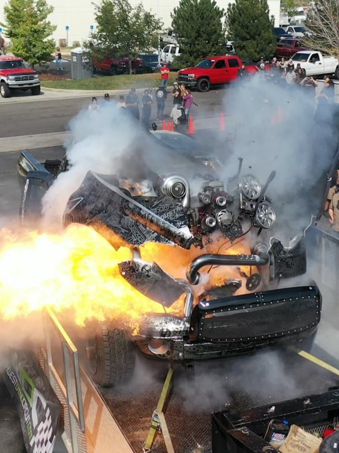 The exact moment an engine explodes - 9GAG