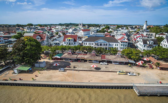 Waterkant Street in Paramaribo, Suriname - 9GAG