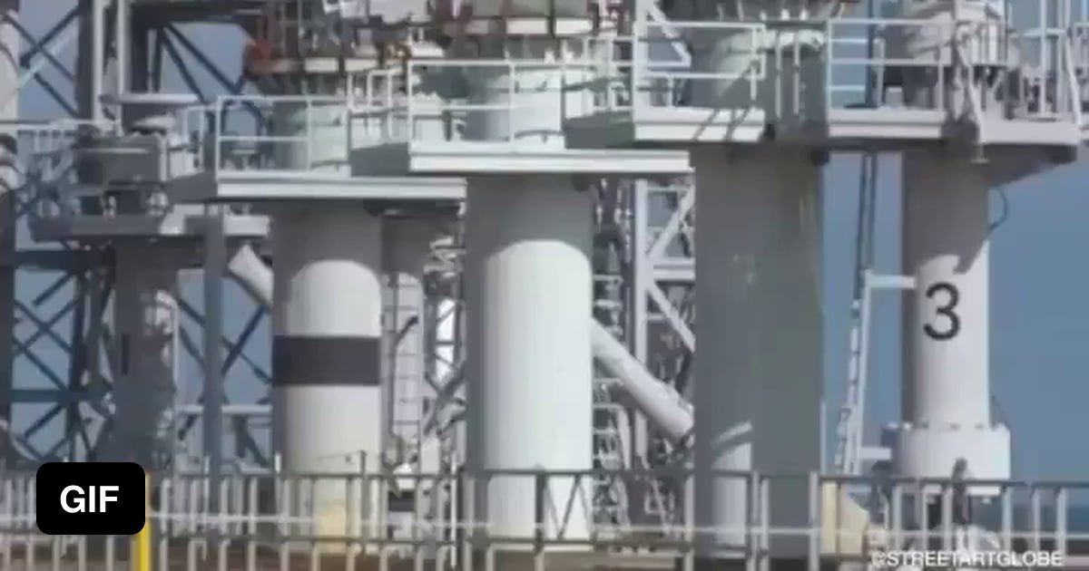 Amazing footage as water flows during a test at Launch Complex 39B at ...