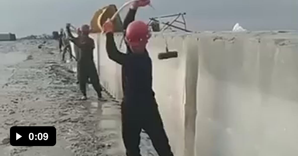 Floppy hammer? More kinetic energy? - 9GAG