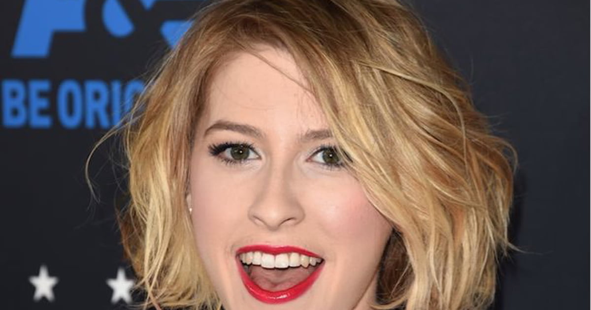 Eden Sher - Sue Heck from The Middle - 9GAG