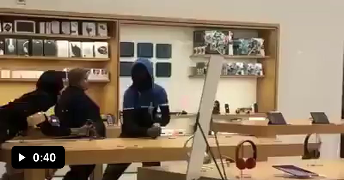 Thieves in an Apple store - 9GAG