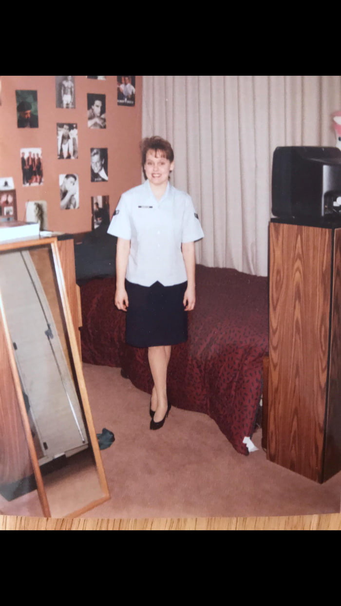 Me in the US Air Force Barracks circa 1993 Elmendorf, AFB AK. - 9GAG