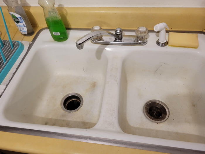 Anyone have a hack for cleaning their sink? - 9GAG