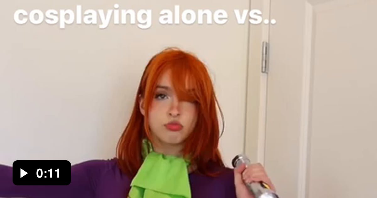 Missbrisolo as daphne and slayeas as velma - 9GAG
