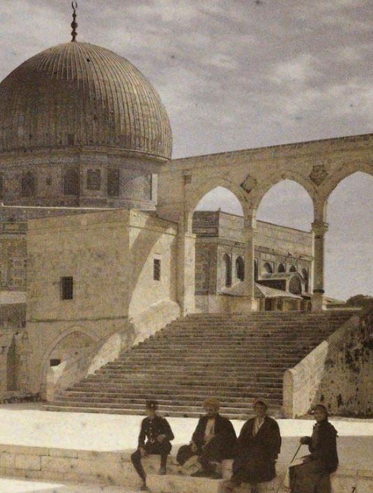 Old picture of Dome of The Rock before its dome was painted in gold (it ...