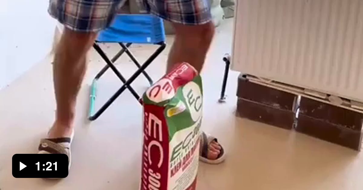 Armless Man tiles a floor with just his feet - 9GAG