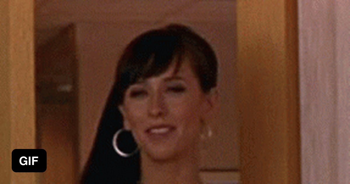 Jennifer Love Hewitt - 9GAG