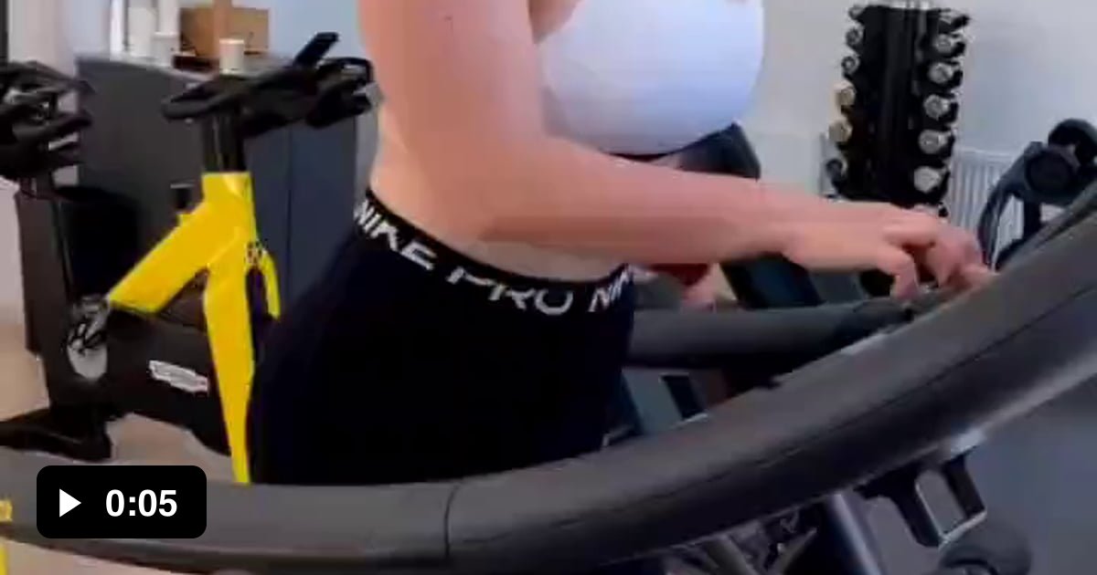 Bouncing melons - 9GAG