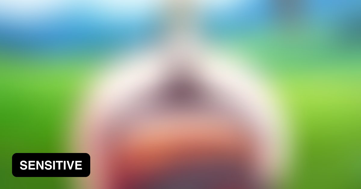 Megumin bending over in her tiny skirt and giving quite the view - 9GAG