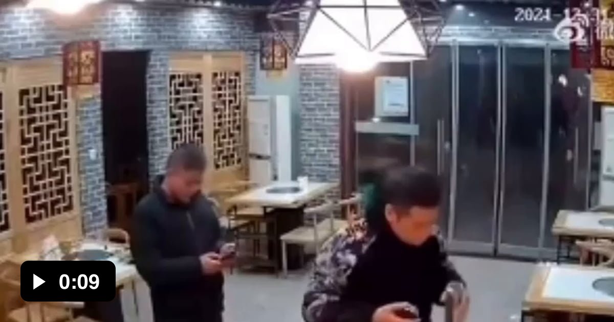 Bull doing bull things - 9GAG