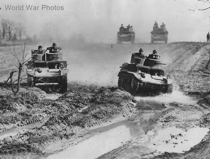 192nd Tank Battalion with M2A2 at Fort Know, 1941. It was a National ...