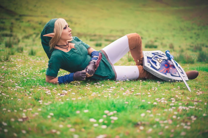 Jessica Nigri as Link - 9GAG
