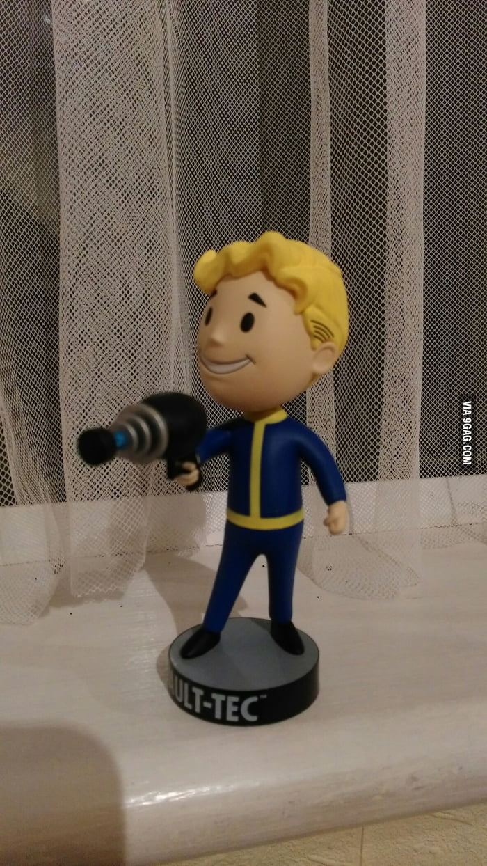 Gf got me a real life Vault-tec bobblehead! - 9GAG