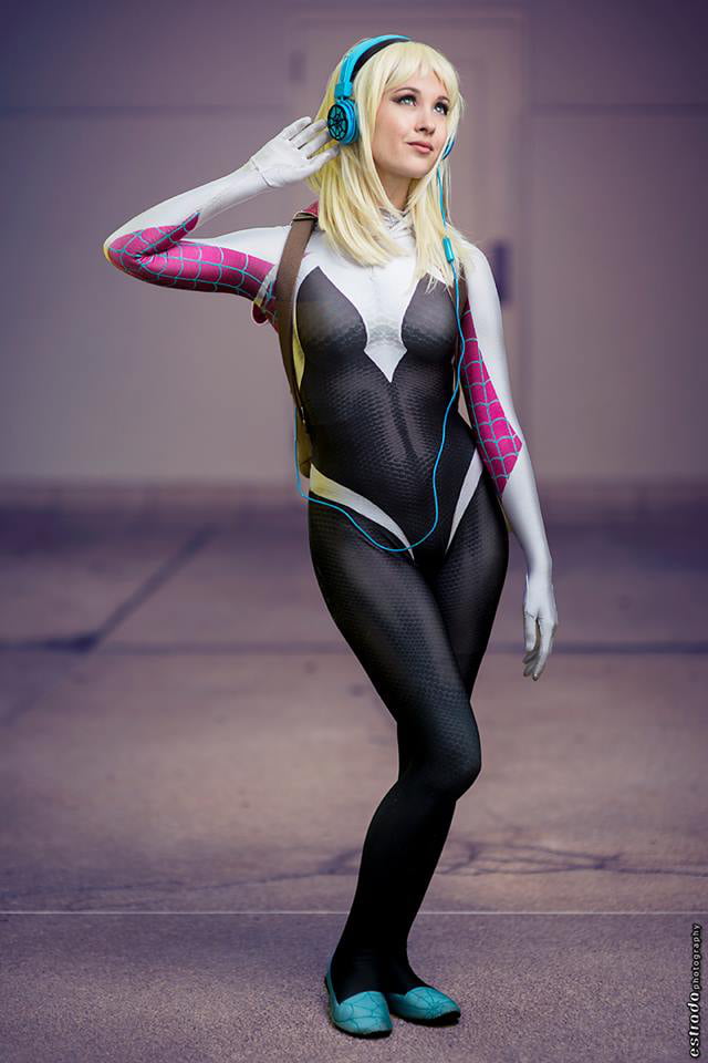 Spider Gwen Cosplay By Hendoart Marvel Comics 9gag