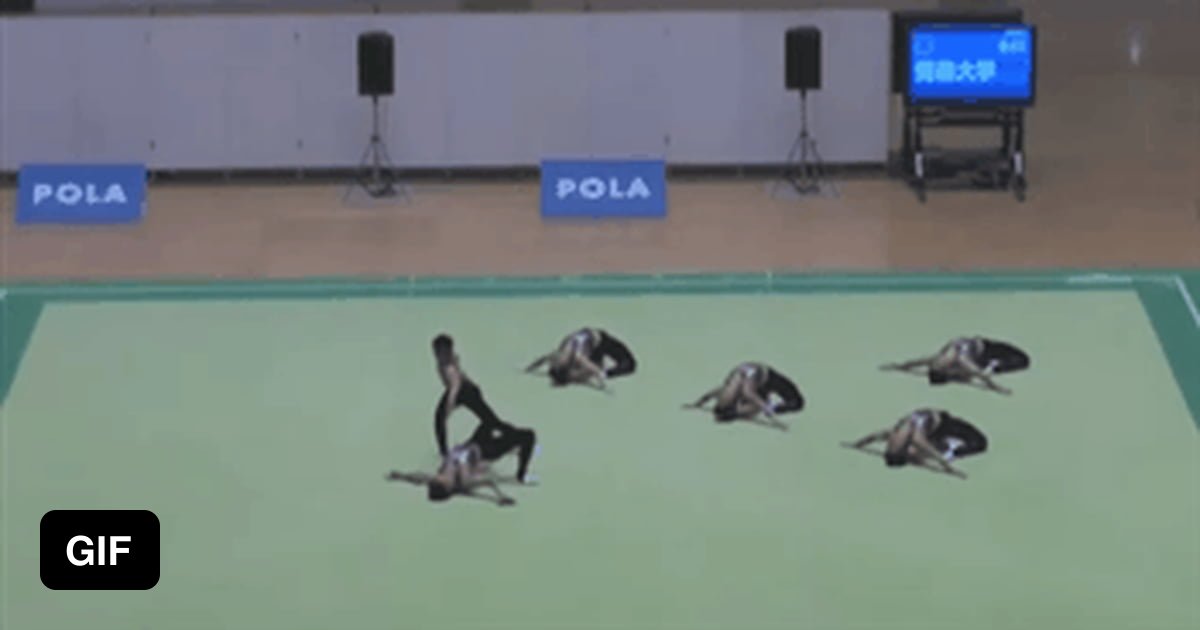 Synchronised dancing - 9GAG