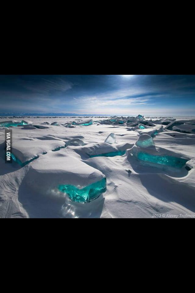 Turquoise Ice in Northern Lake Baikal, Russia. - 9GAG