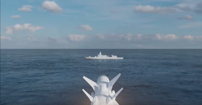 The French present in video the new exocet missile with a UK frigate ...