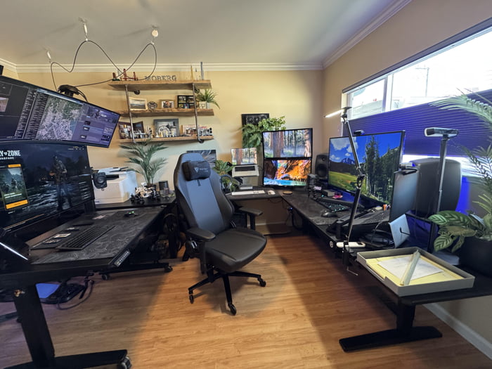 Work/Gaming Setup - 9GAG
