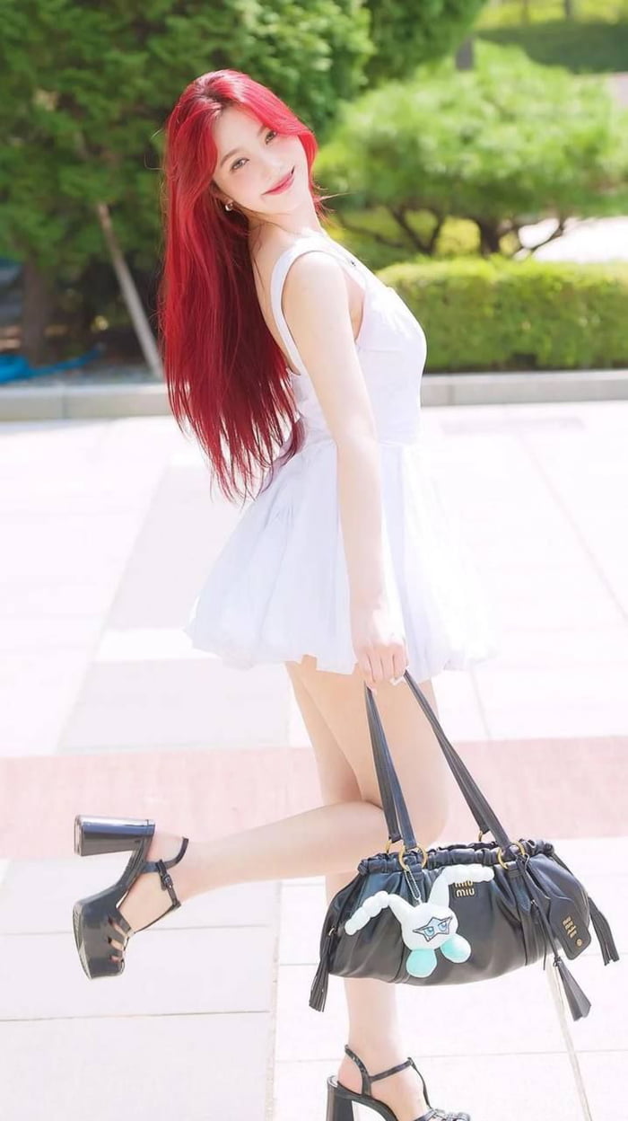 Sexy dynamite joy - 9GAG