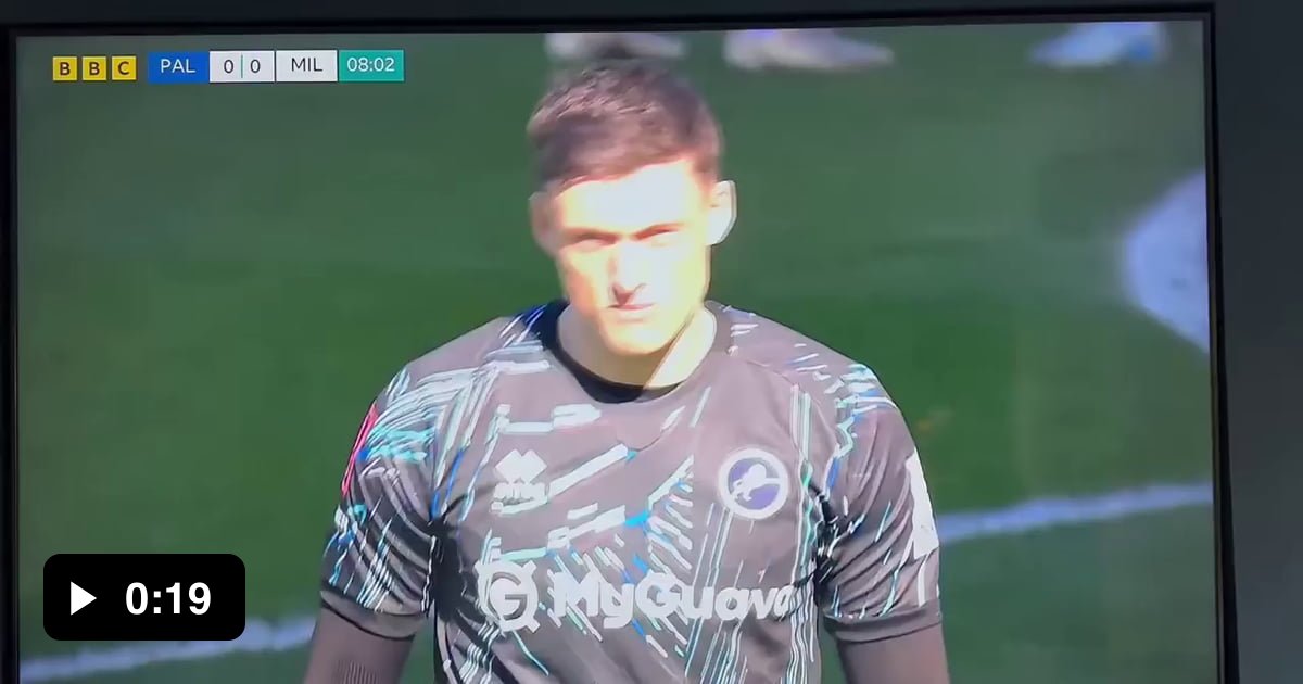 Challenge on Mateta by Millwall keeper Roberts. - 9GAG