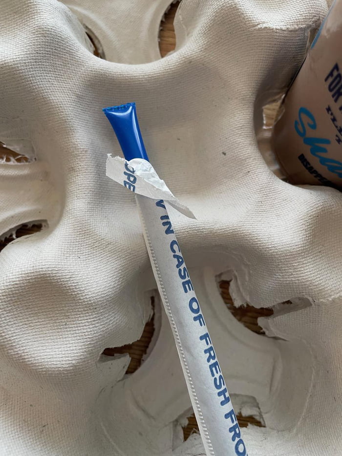 This straw is really committed to my health goals. - 9GAG