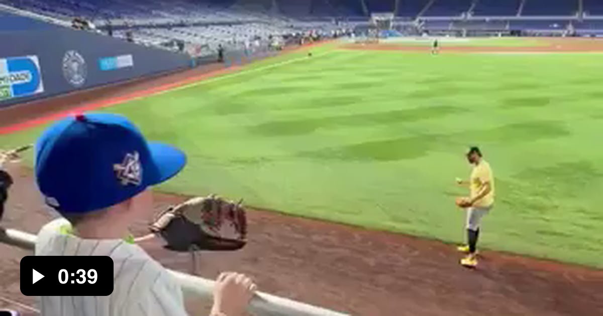 MLB superstar Paul Skenes plays catch with a young fan in the stands. - 9GAG