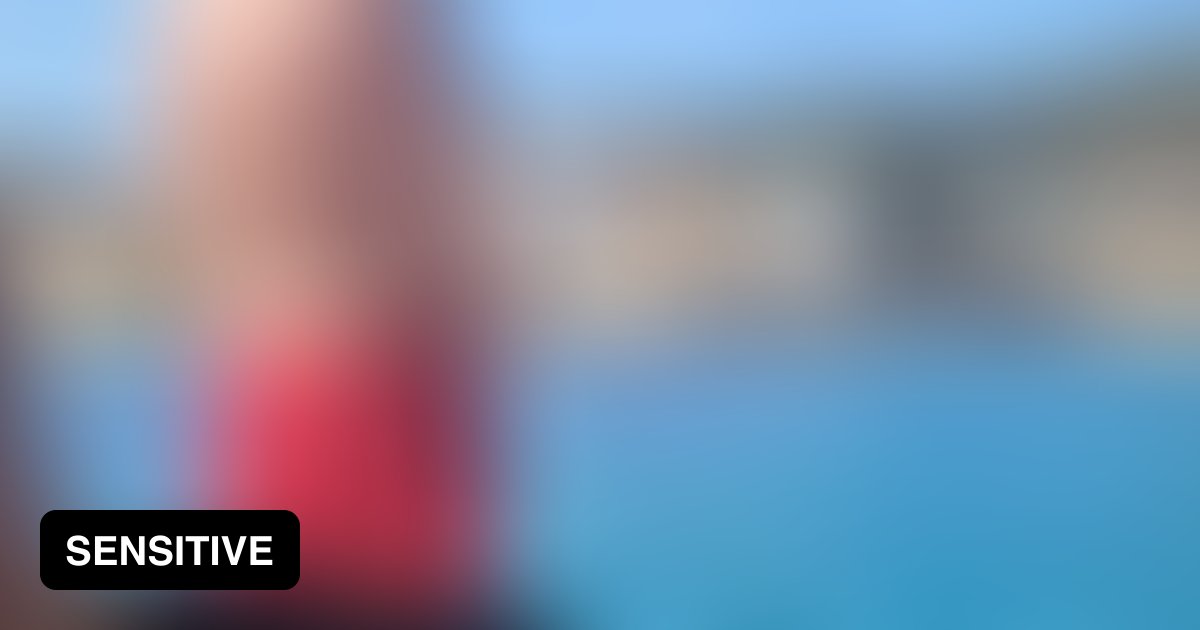 God forbid a man takes a wee on a boat - 9GAG