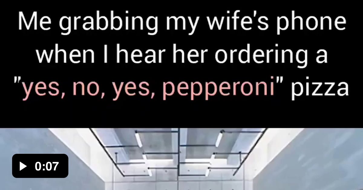 Yes the pizza is drunk - 9GAG