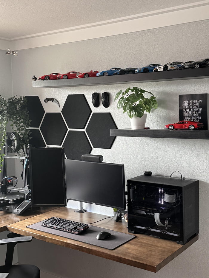 Setup mostly used for CAD - 9GAG