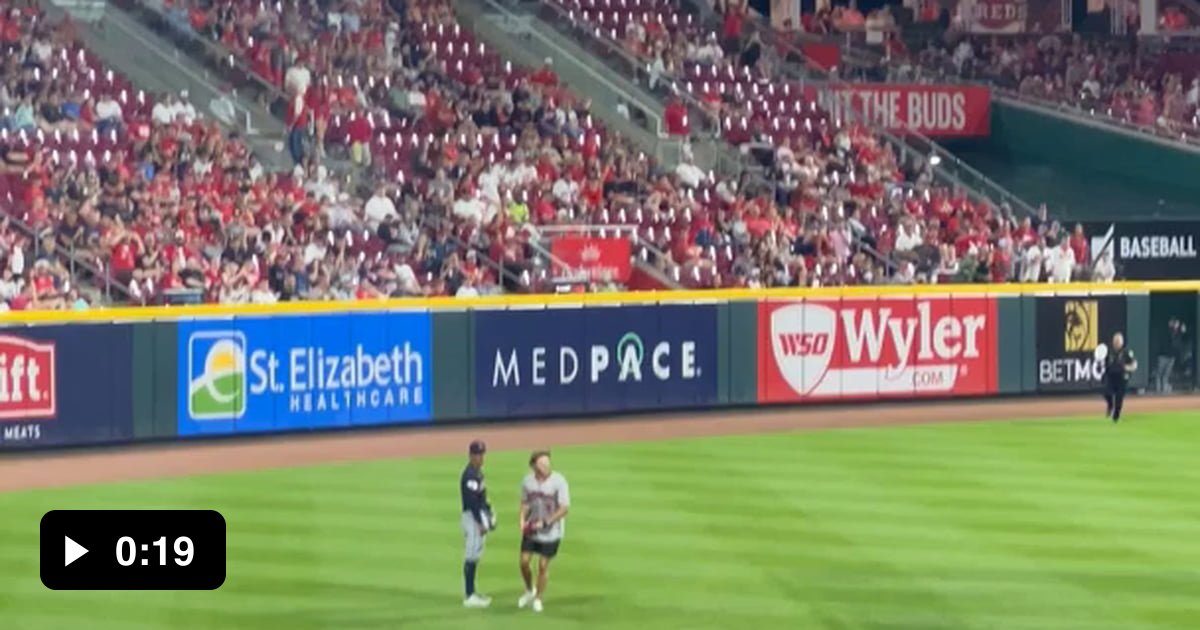 Baseball fan tased by police moments after performing a backflip - 9GAG