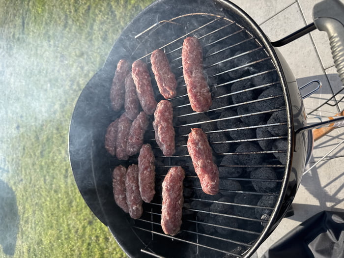 Is grilling still a thing? - 9GAG