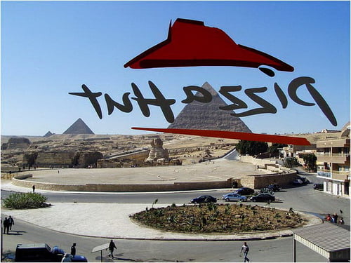Egyptian Great Pyramids As Seen From Pizza Hut - 9GAG