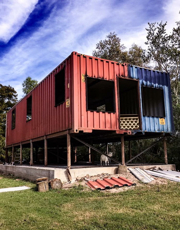 What happens when you weld two shipping containers together.... - 9GAG