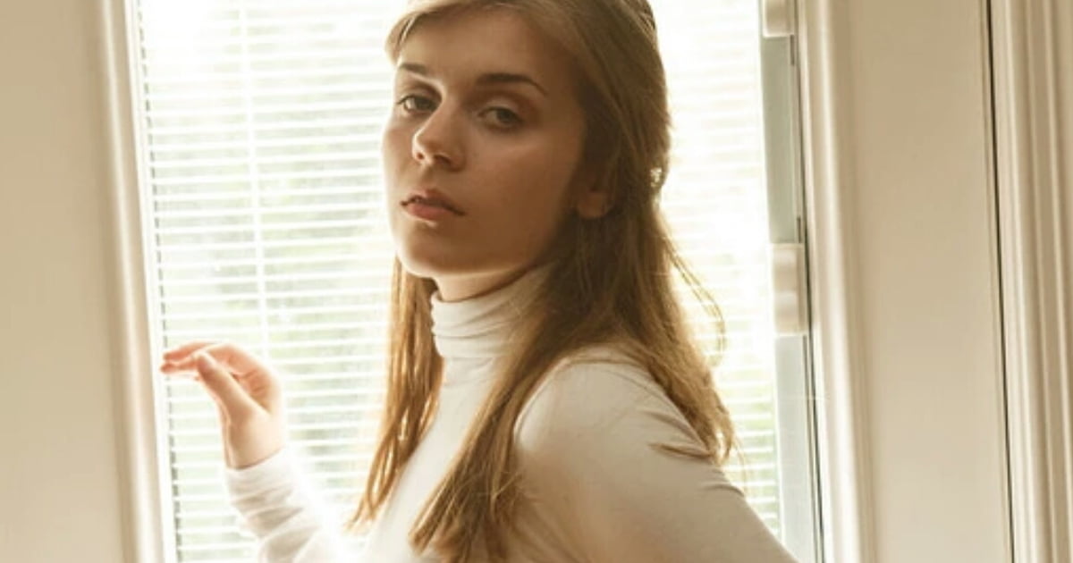 Natalie Austin - 9GAG