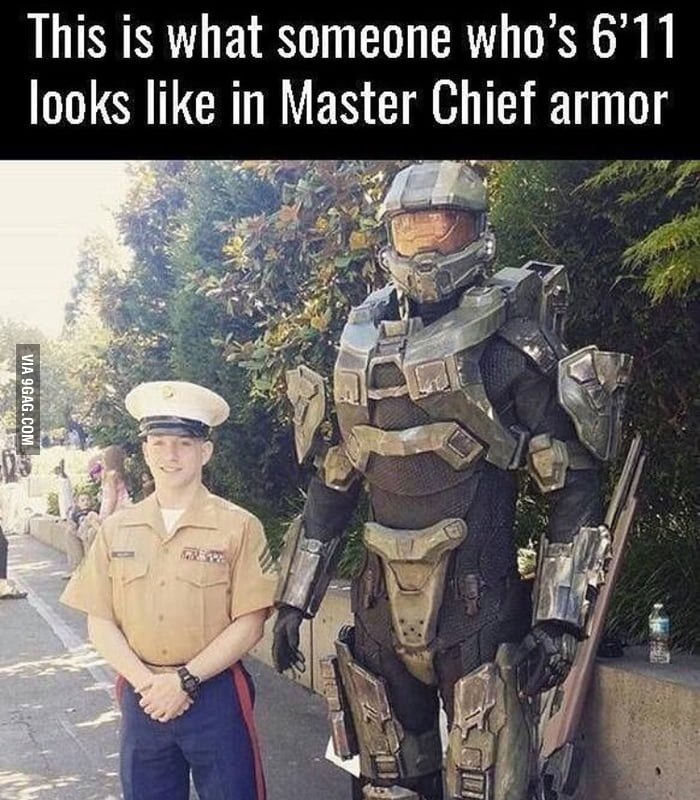 Master Chief is buff if he wears that thing - 9GAG
