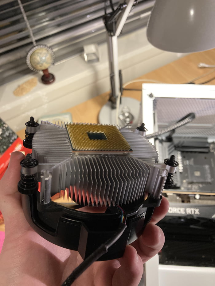 Wtf it just came out like that - 9GAG