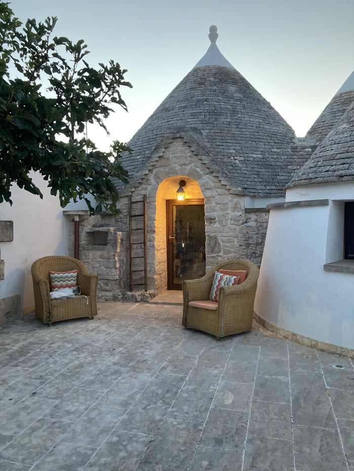 Trulli, traditional stone dwelling. Puglia Italy - 9GAG