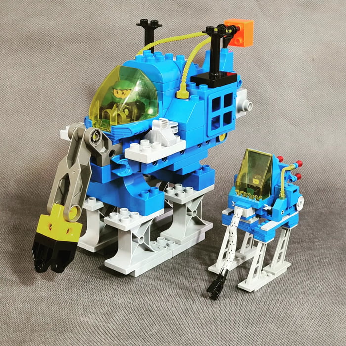 Lego set 6882 Walking Astro Grappler, translated to Duplo. @duplodock ...