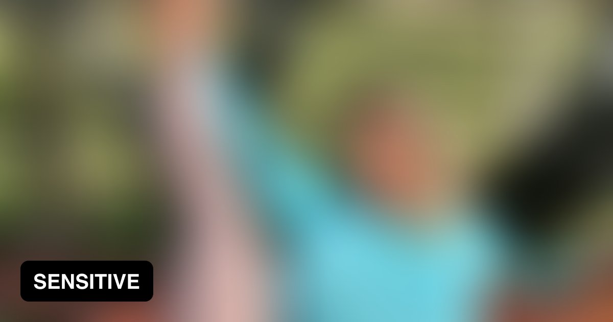 Bella Bodhi: No way to hide those mommy milkers - 9GAG