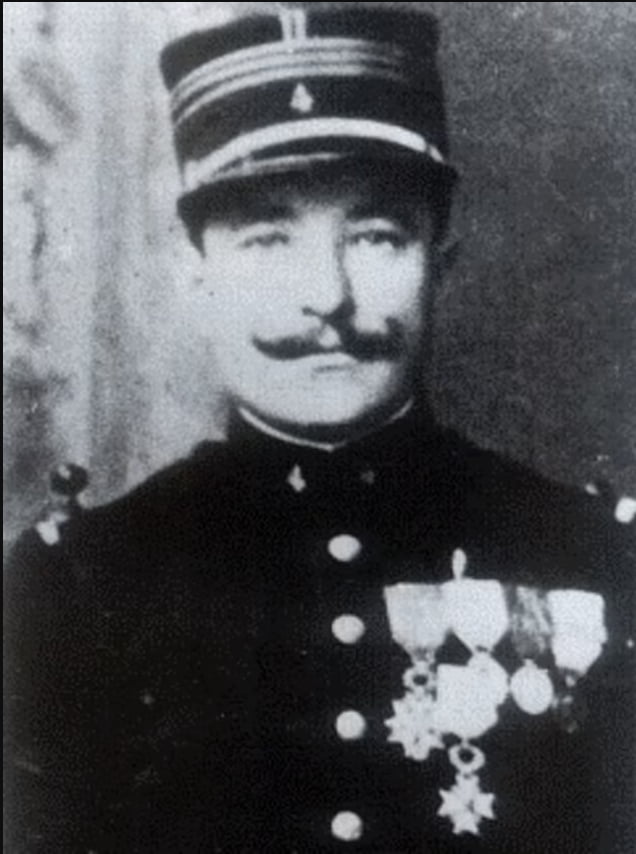 Captain Paul Voulet, head of the infamous expedition Voulet-Chanoine ...