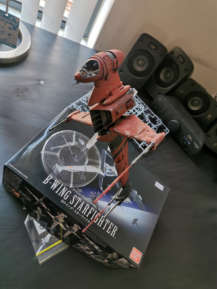B-Wing I built and painted. All those drawings inspired me to share it ...