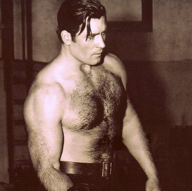 How the hell did Clint Walker managed to get that ripped on the 60s? - 9GAG