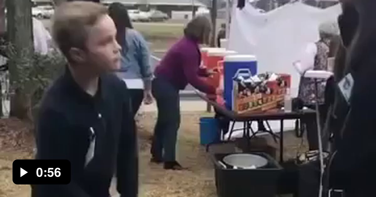 Kid Tries to Impress Girl by Dancing - 9GAG