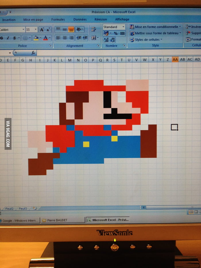 Just playing with excel during computer class. - 9GAG