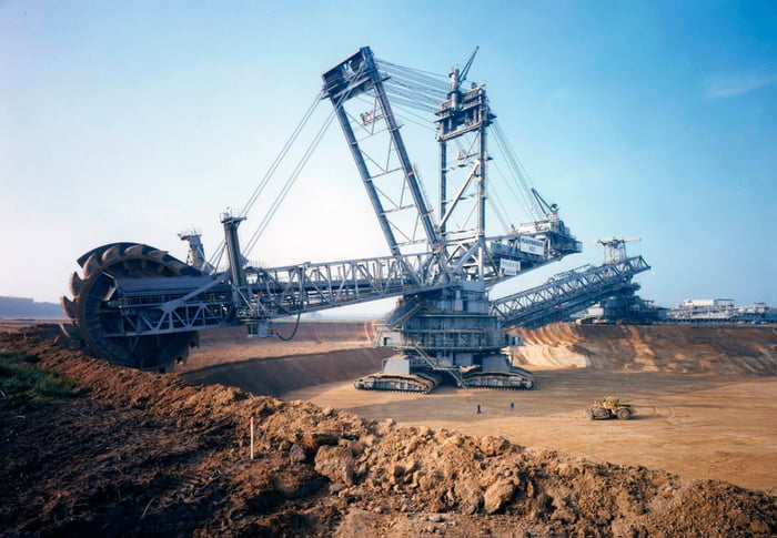This is the Bagger 293, the largest movable man-made machine ever ...