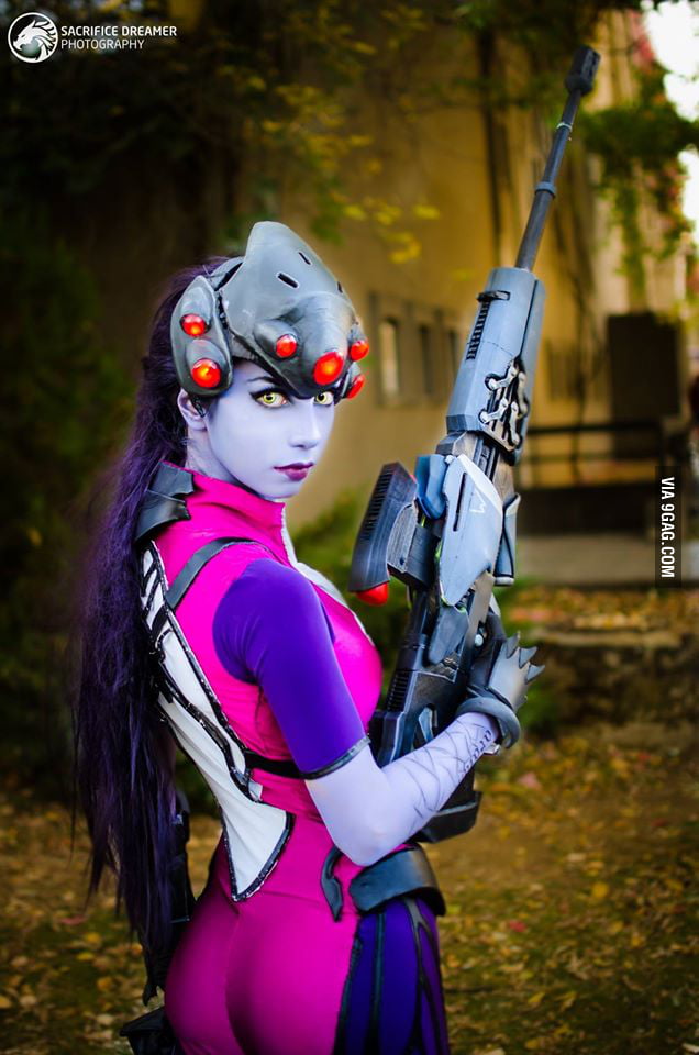 Widowmaker cosplay. - 9GAG