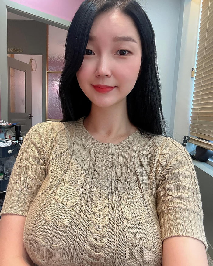 Up close & personal - 9GAG